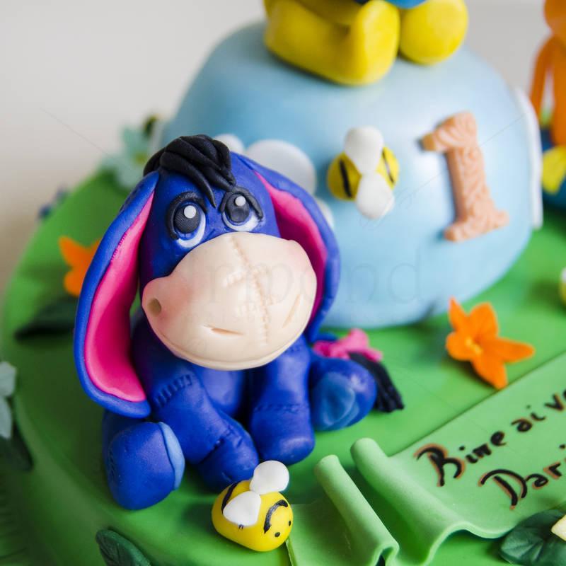 Tort Winnie the Pooh pe norisor